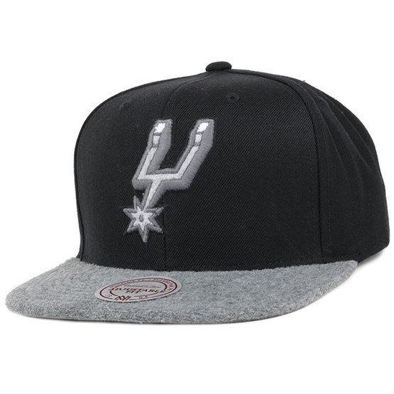 San Antonio Spurs Black/Grey Fuzz 2 Tone Snapback - Mitchell & Ness ...