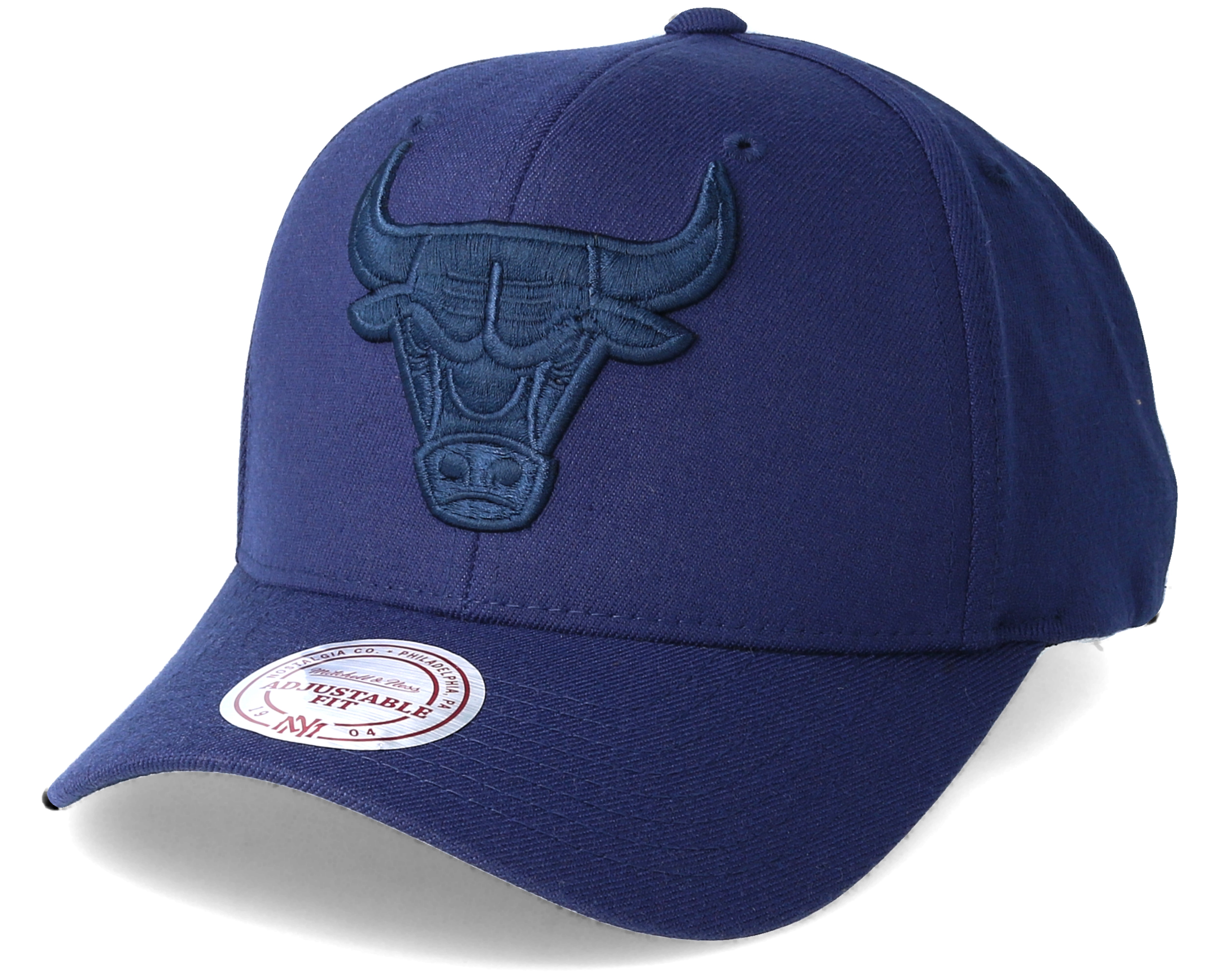 Chicago Bulls Flexfit 110 Navy Adjustable - Mitchell & Ness caps ...