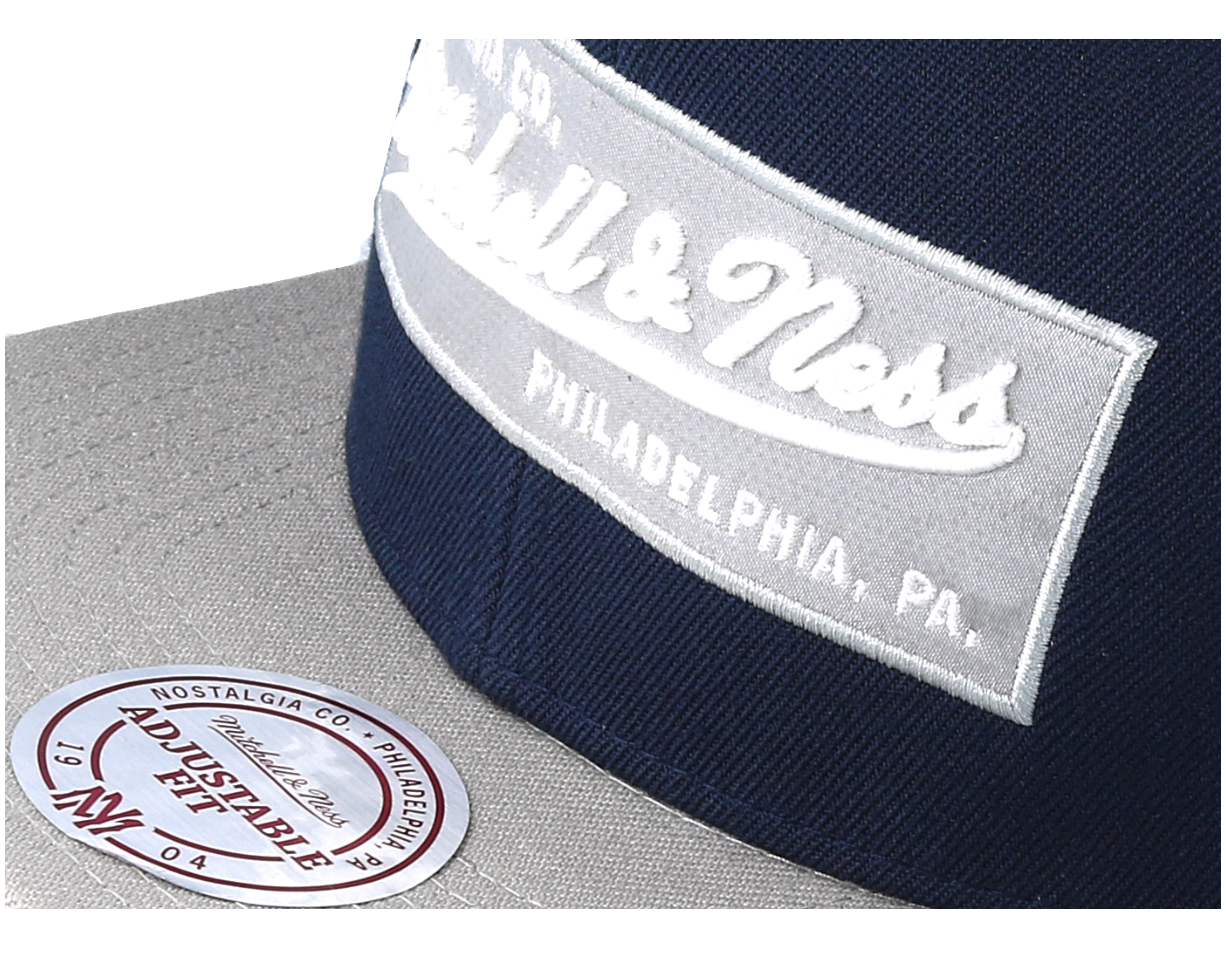 2 Tone Label Navy Snapback - Mitchell & Ness caps - Hatstoreworld.com