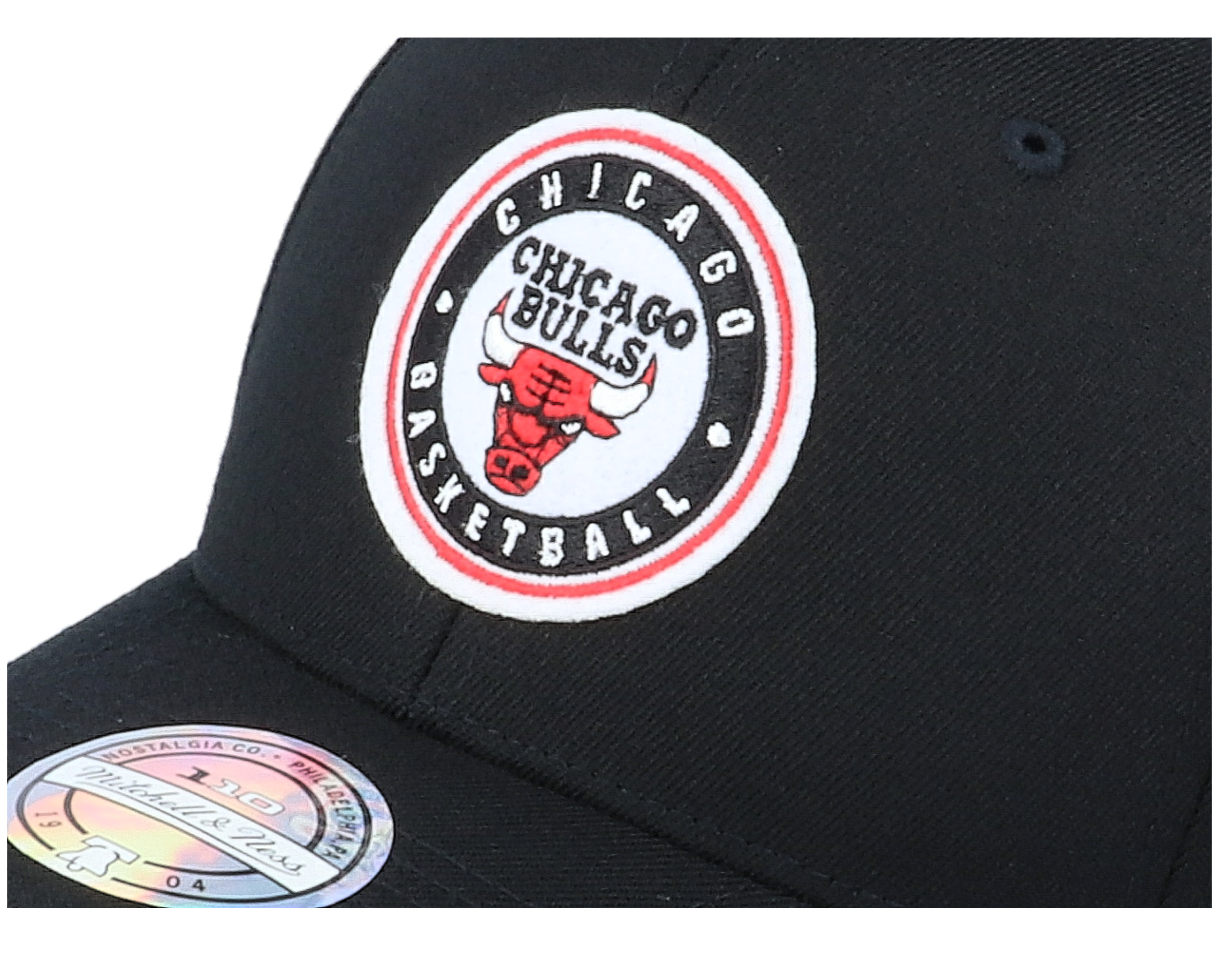 Chicago Bulls Varsity Patch Black Adjustable - Mitchell & Ness caps ...